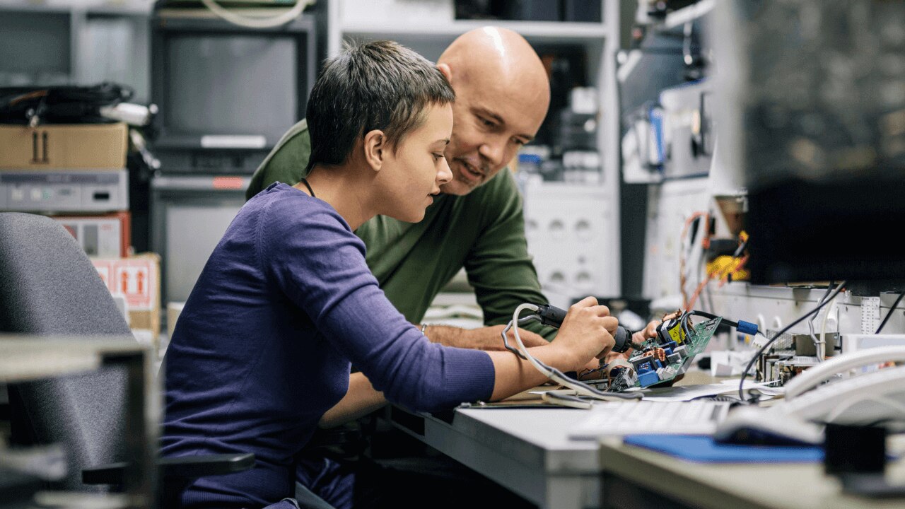 AI/ML IoT Development Training Works With 2022 - Silicon Labs